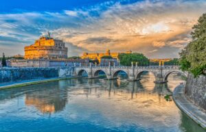 Italy’s Top 10 Waterfront Cities - Waterviews Travel
